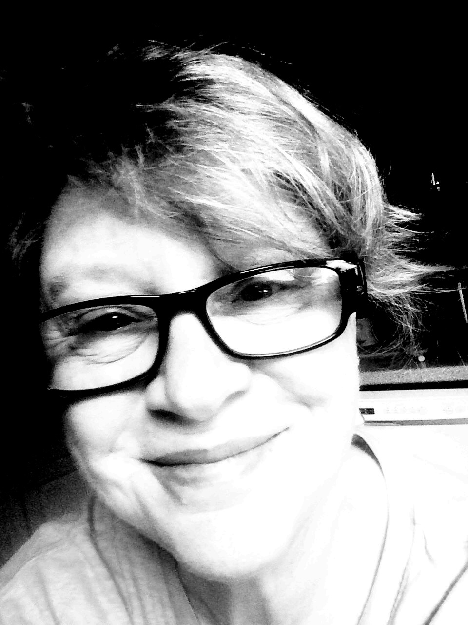 Angela's Bio | In the Service of Words: Fidelis Semper